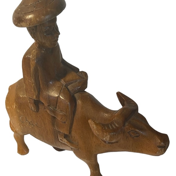 Accents | Vntg Hand Carved Asian Figures Man Strumming Mandolin Man ...